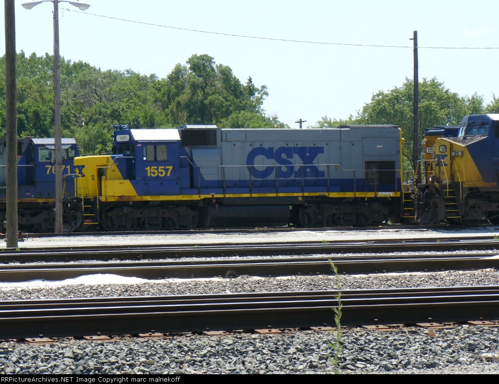 CSX 1557